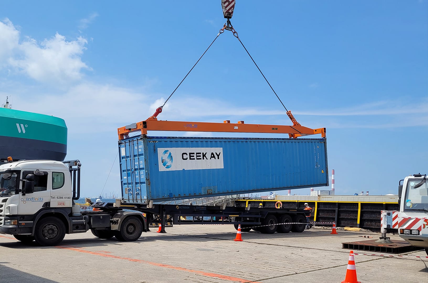 Container Transporters Call for Recognition of Ongoing Port Delays
